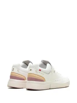 On The Roger Centre Court Sneakers