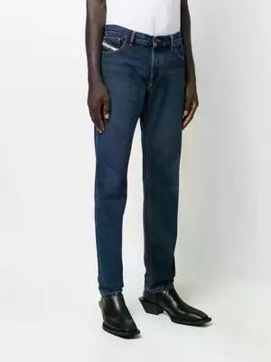 DIESEL® 1995 D-sark 007e6 Straight-leg Jeans - Blue