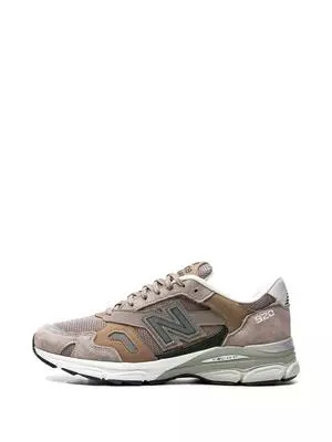 NEW BALANCE 920 Sneakers - Neutrals