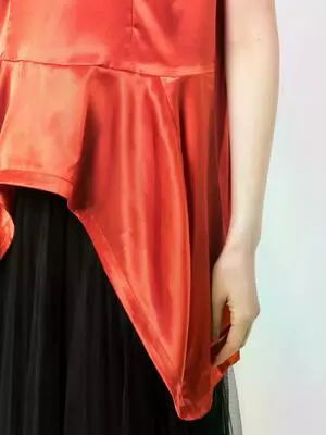Comme Des Garçons Asymmetric-hem Satin Top