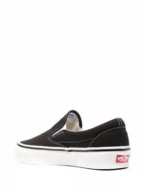 VANS Ua Slip-on Canvas Sneakers