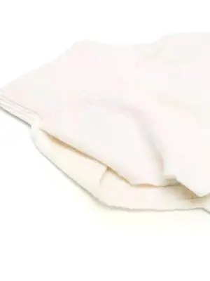 BARRIE Cut-out Cashmere Collar