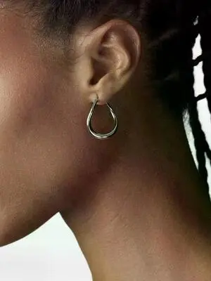 DINNY HALL Small Wave Twisted Hoop Earrings - Silver