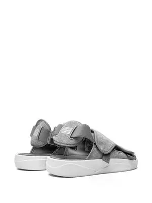 JORDAN Ls Cool Grey Slides - Silver