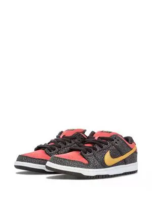 Nike Sb Dunk Low Premium Qs Walk Of Fame Sneakers - Brown