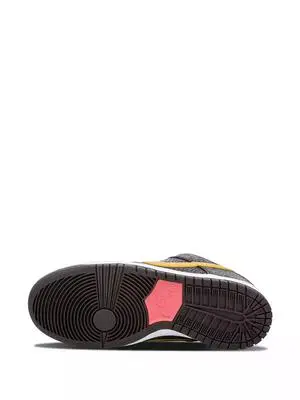 Nike Sb Dunk Low Premium Qs Walk Of Fame Sneakers - Brown