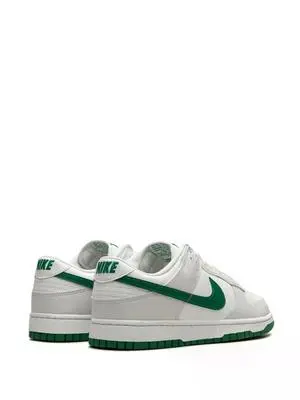 Nike Dunk Low Retro Sneakers