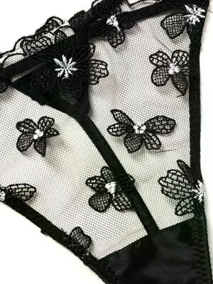FLEUR DU MAL Petal Embroidered V-string
