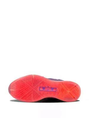 Nike Lebron Extraterrestrial Sneakers