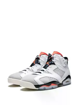 JORDAN 6 Retro Sneakers - Grey