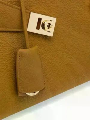 FERRAGAMO Small Hug Tote Bag In Calfskin Leather - Brown