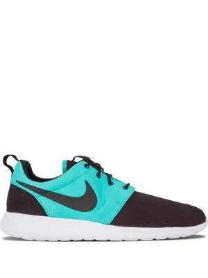 Nike Roshe Run Low-top Sneakers - Black