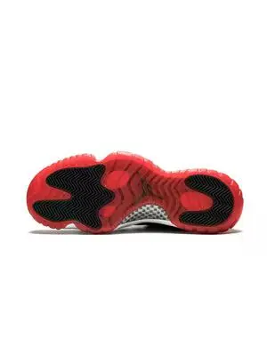JORDAN Retro Bred Sneakers - Black