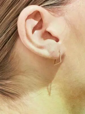 Shihara 18kt Yellow Twist Square 01 Earring