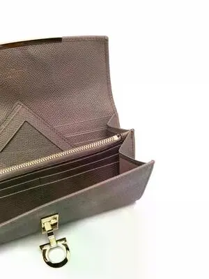 FERRAGAMO Gancini Continental Wallet - Brown