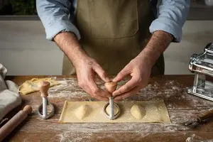 MARCATO Classic Ravioli Maker Stamp, Oval