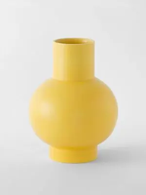 RAAWII Vases Lifestyle - Yellow