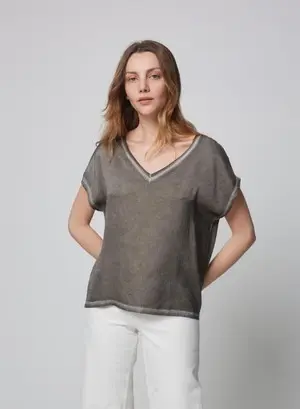 Majestic Filatures Linen-silk Semi-relaxed V-neck Top - Militaire