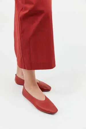 ST. AGNI Soft Glove Lambskin Ballet Flats