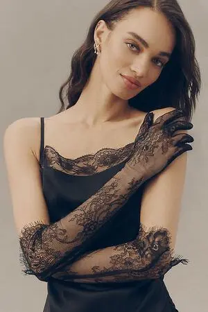 HIGH HEEL JUNGLE Chantilly Lace Gloves - Black