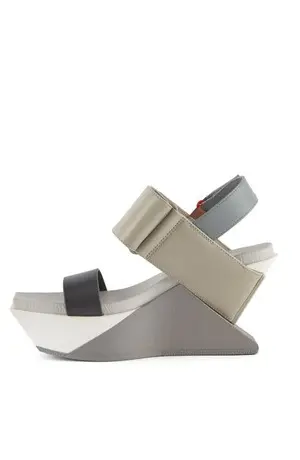 United Nude Delta Wedge Sandal - Neutrals