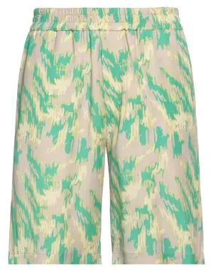 ROBERTO COLLINA Shorts & Bermuda Shorts - Green