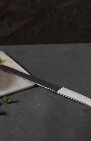 THE COLLECTIVE HOME Blanco Bread Knife