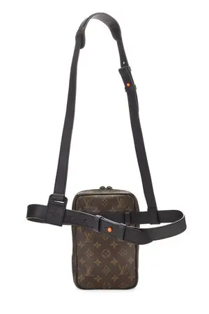 LOUIS VUITTON Monogram Canvas Utility Side Bag - Black