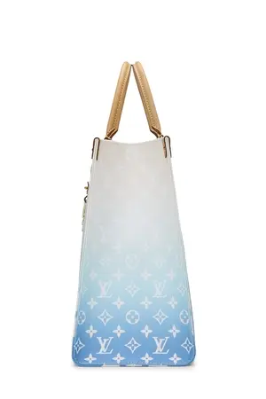 LOUIS VUITTON Monogram Giant The Pool On The Go Tote