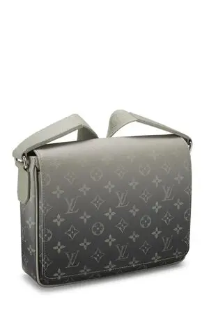 LOUIS VUITTON District Monogram Gradient - Black