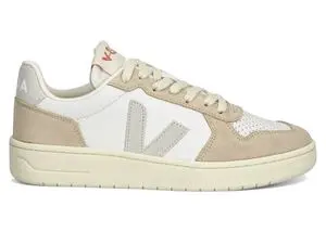 VEJA V-82 Leatherin Sneakers