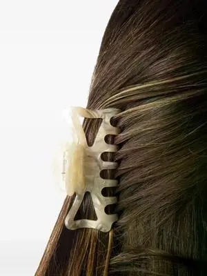 SALT & WAVE Scorpio Claw Clip - White