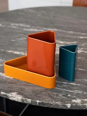 RAAWII Vases Lifestyle - Red