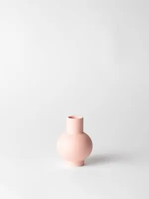 RAAWII Vases Lifestyle - Pink