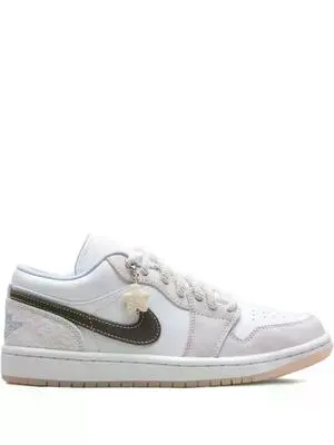 Nike Jordan 1 Low Sneakers