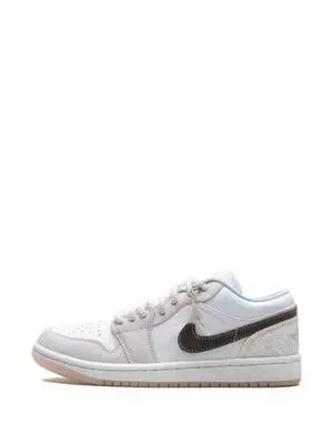 Nike Jordan 1 Low Sneakers