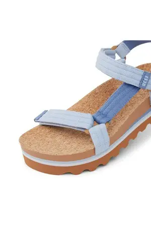Reef Cushion Rem Hi Platform Sandal