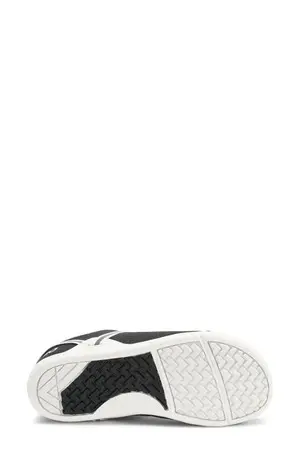 XERO SHOES Prio Barefoot Sneaker - Black / White