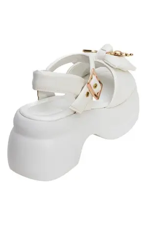 PROLOGUE SHOES Merida Buckle Platform Sandal - White Faux Leather