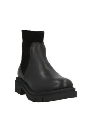 NILA & NILA Leather Chelsea Boots