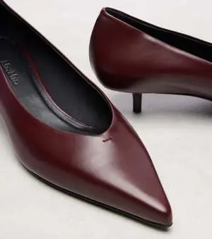Max Mara Leather Pointed-toe Pumps - Burgundy