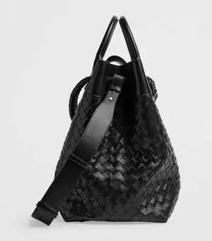 Bottega Veneta Leather Andiamo Voyager Cross-body Bag - Grey