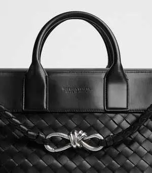 Bottega Veneta Leather Andiamo Voyager Cross-body Bag - Grey