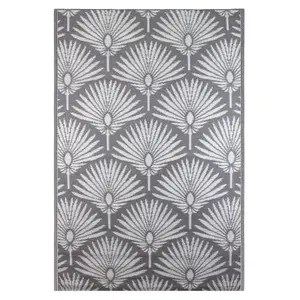 NORTHLIGHT 4' X 6' And White Fan Leaf Rectangular Outdoor Area Rug - Gray