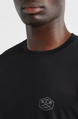 DARK SEAS Long Sleeve Performance Graphic T-shirt