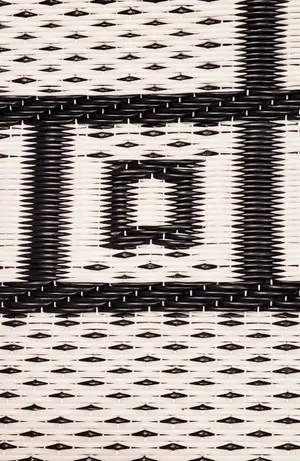 MAD MATS Border Black & White