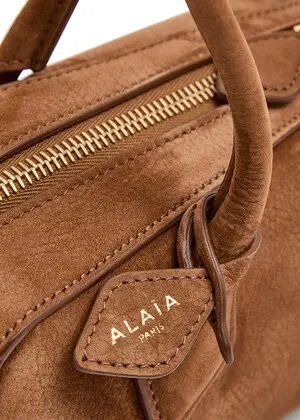 Alaïa Le Teckel Medium Shoulder Bag - Tan