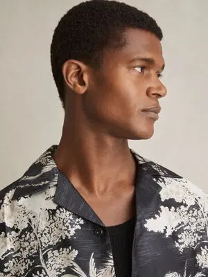 REISS Yoshi Jungle Print Cuban-collar Shirt - Black