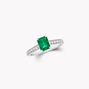 Graff Flame Emerald Cut Emerald And Diamond Ring - Platinum