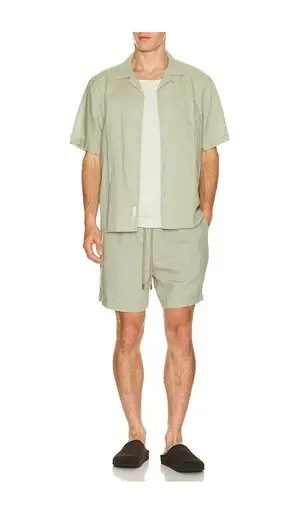 Onia Air Linen Convertible Vacation Shirt In Green - Elm